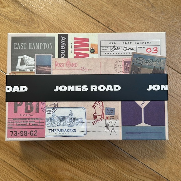 Jones Road | Makeup | New Jones Road Beauty The Beach Vacation Kit ...